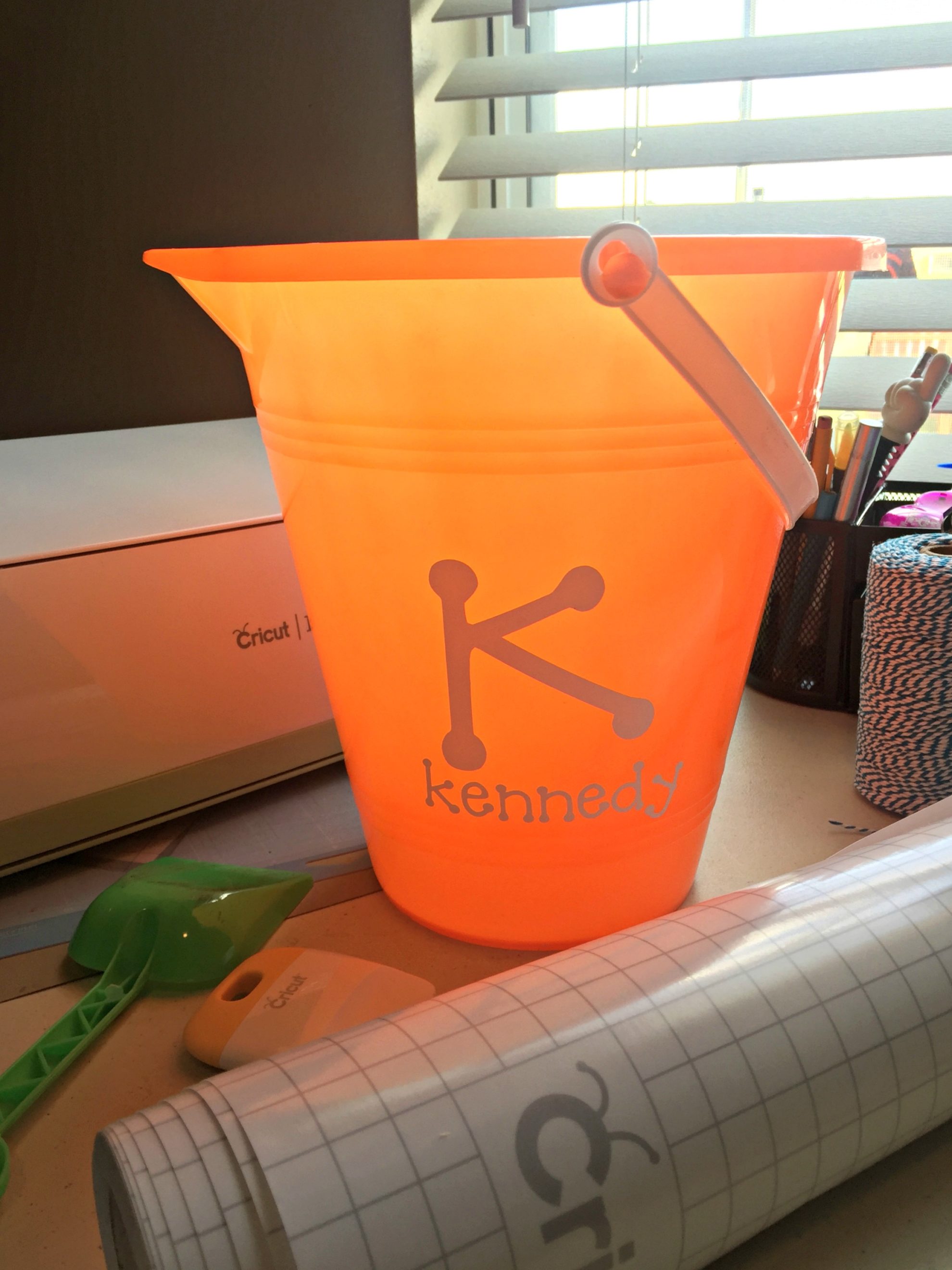 How To Make Personalized Sand Buckets - Sew Woodsy