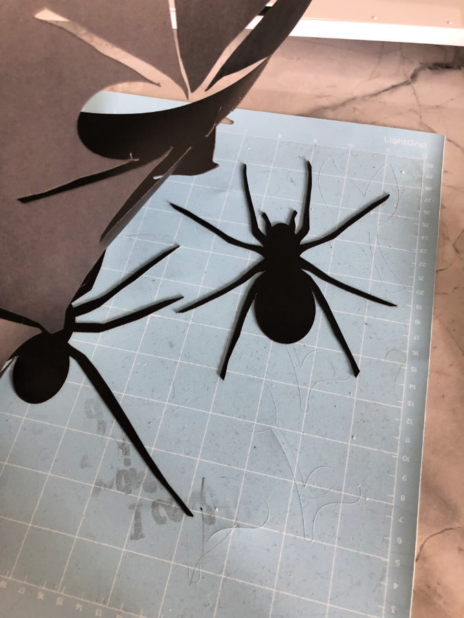 DIY Paper Spider Wall - Sew Woodsy