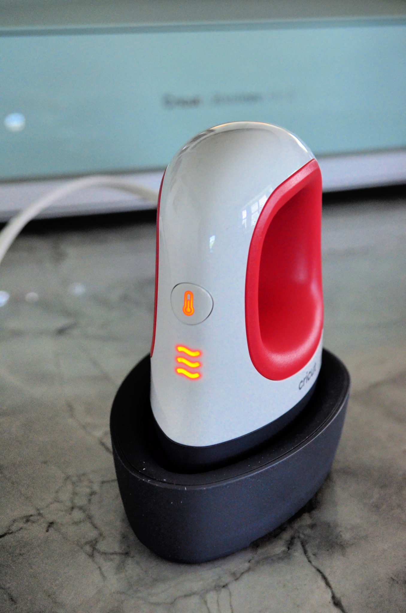 How To Use the Cricut EasyPress Mini™ - Sew Woodsy