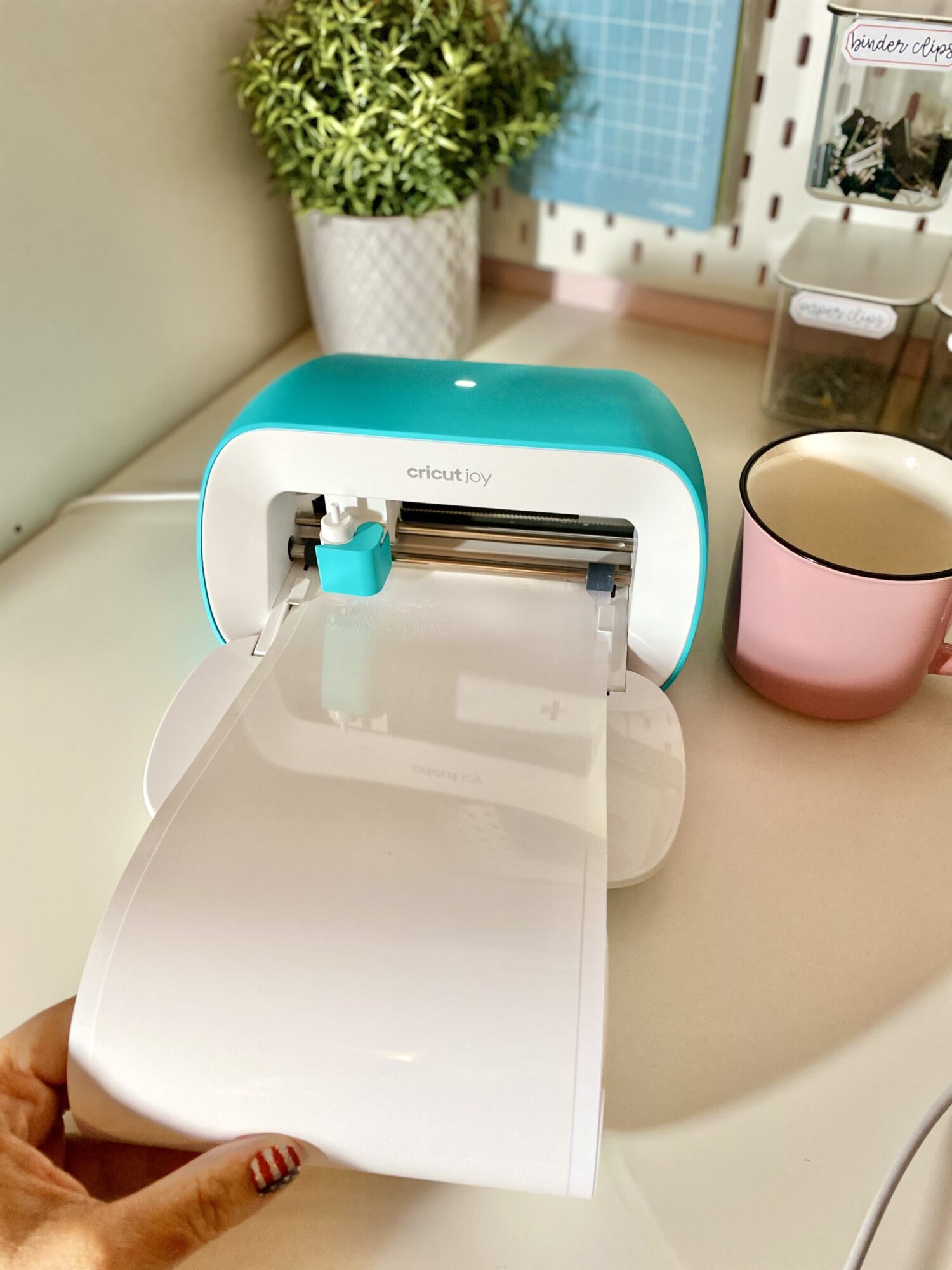 How to Cut Smart Vinyl with Cricut Joy - Sew Woodsy